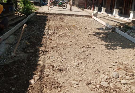 Optimalkan Anggaran, Jalan Rabat Beton Dibangun dengan DD - Kolom Desa